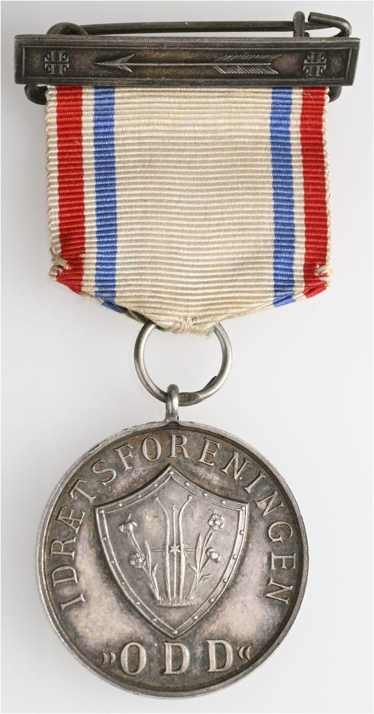Idrettsforeningen Odd, m/ bånd og agraff, Throndsen, 27 mm, sølv, 01 ...
